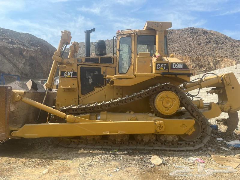 بلدوزر D9 للايجار - حراج