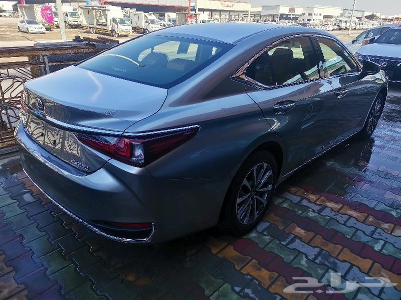 لكزس ES250 AA V4 تيتانيوم واسود 2023 سعودي - موقع حراج