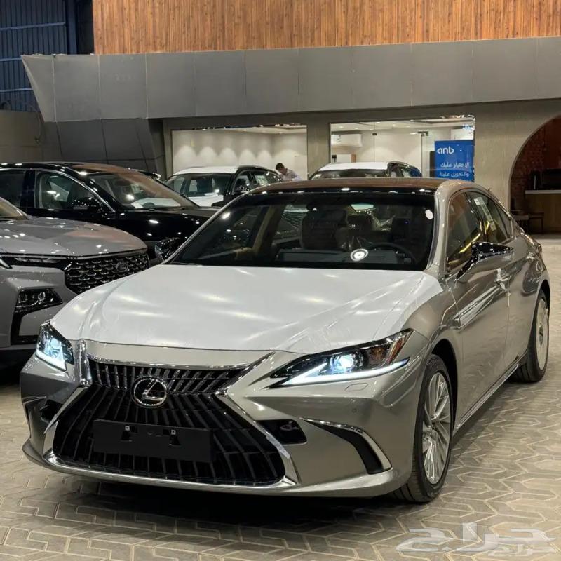 لكزس ES350 cc 2023 نص فل لون تيتانيوم - موقع حراج