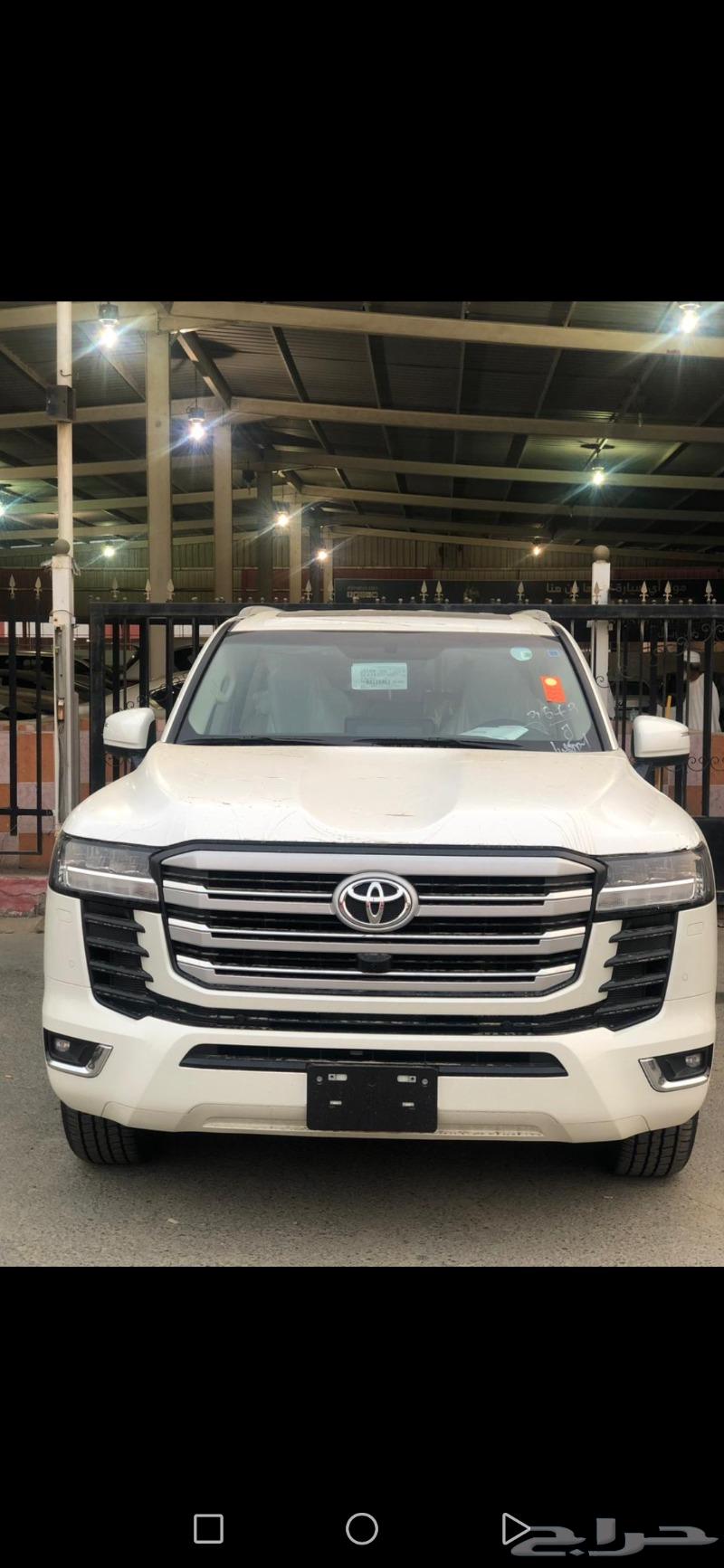 جيب لاندكروزر GXR L5 2024 بنزين أبيض بطاقة جمركي | موقع حراج