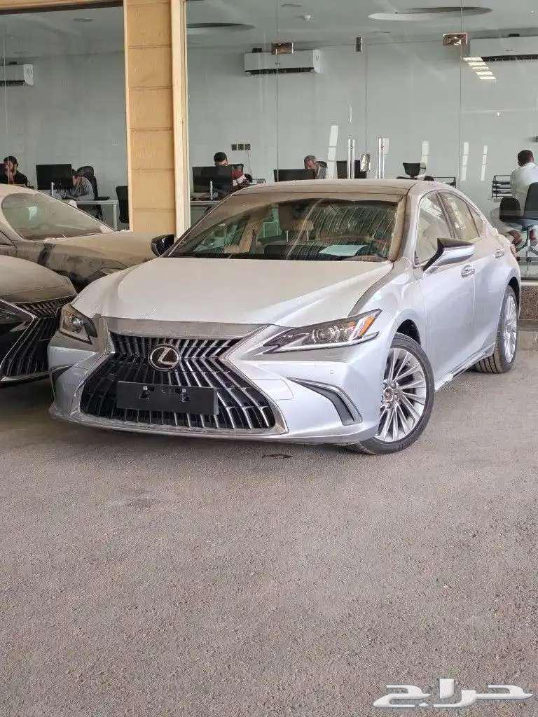 لكزس ES 350 فئه CC نص فل بريمي 2023 متوفر كاش و | موقع حراج