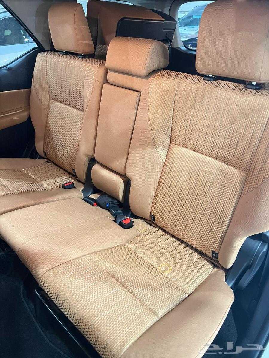 تويوتا فورتشنر 2025 GX2 شبه جديد ( عبداللطيف جمي | موقع حراج